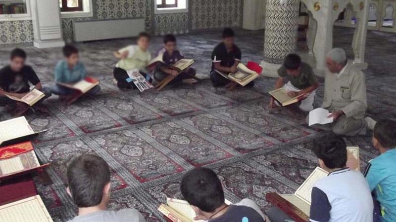 Yaz Kuran Kursu Kayıtları Başlıyor: Kurslar 27 Haziran'da Başlıyor ... Yaz Kuran Kursu Kayıtları Başlıyor: Kurslar 27 Haziran'da Başlıyor ...
